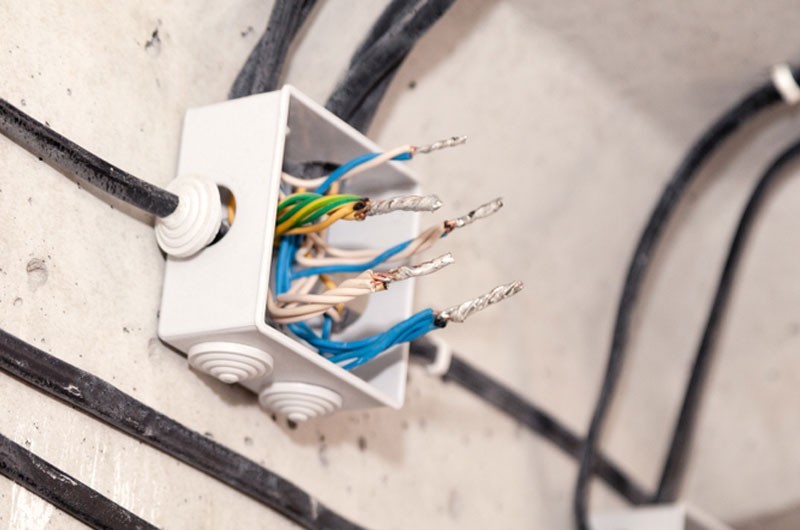 ELEKTRIČAR BEOGRAD Majstor sa preporukom Zamena Grejača